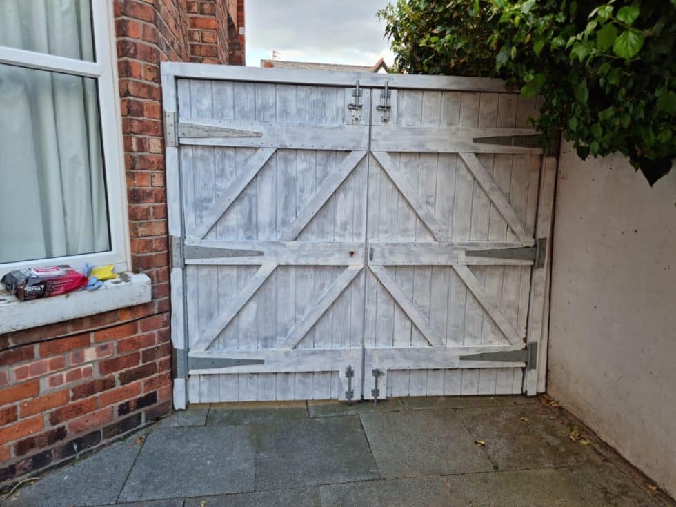 Best Paint for a Timber Gate - Decorator's forum UK