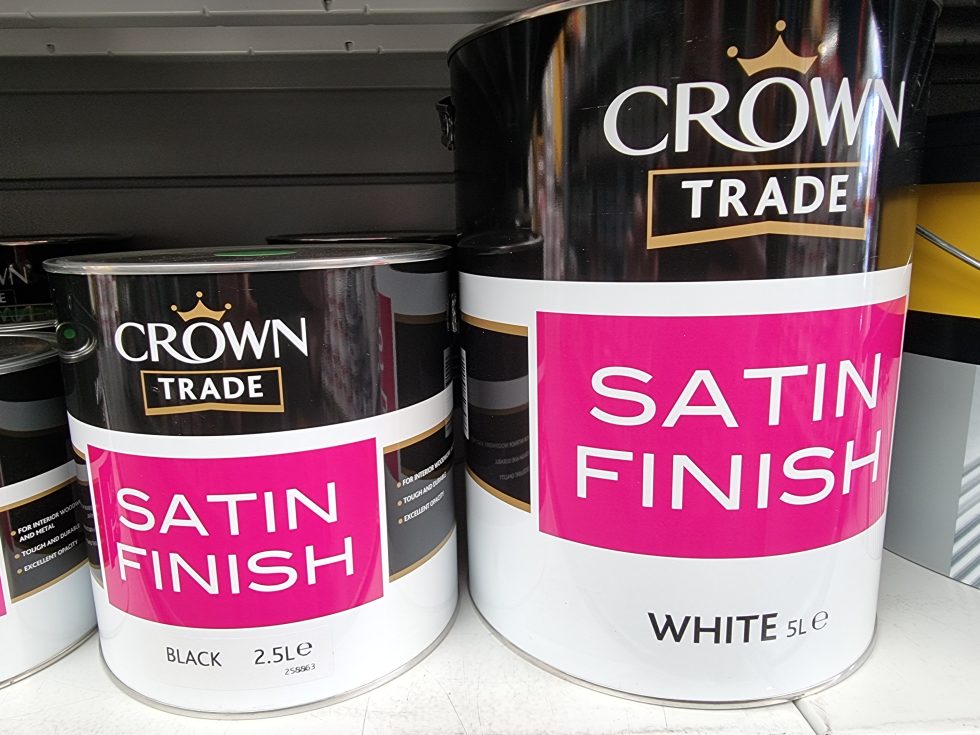 Crown Paint Review - A product guide - Decorator's forum UK