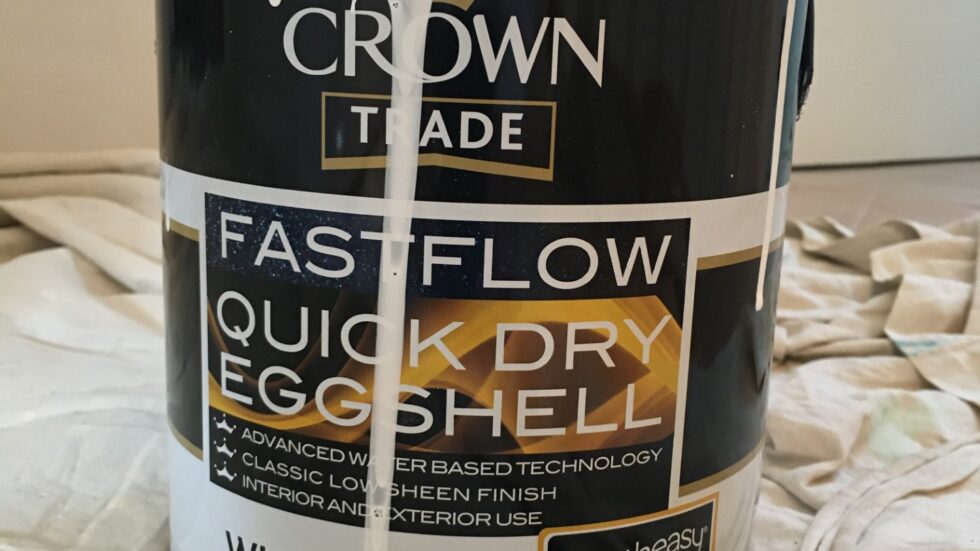 The Best Eggshell Paint for Woodwork - Decorator's forum UK