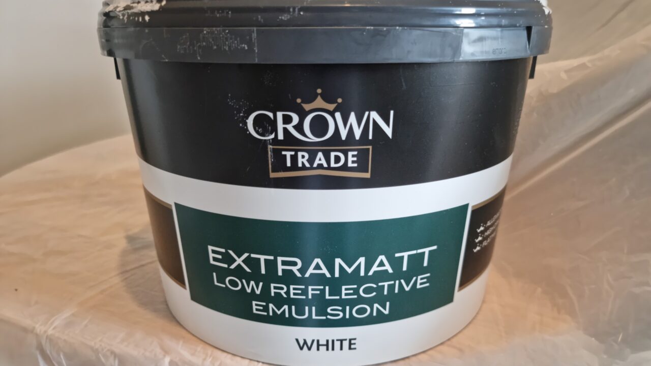 Crown Paint Review - A product guide - Decorator's forum UK