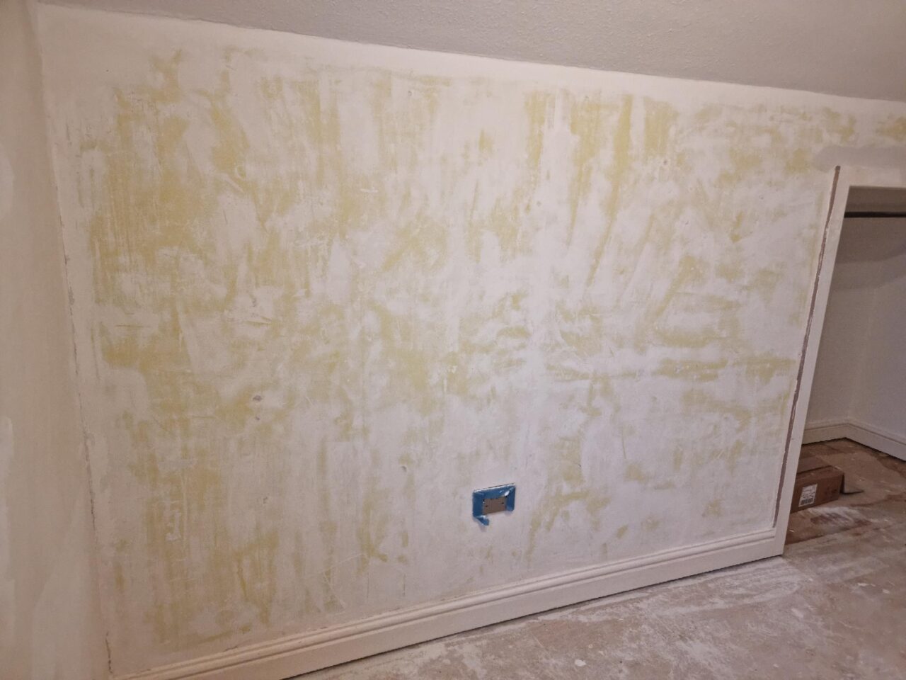 How to Prep Walls Before Painting - Decorator's forum UK