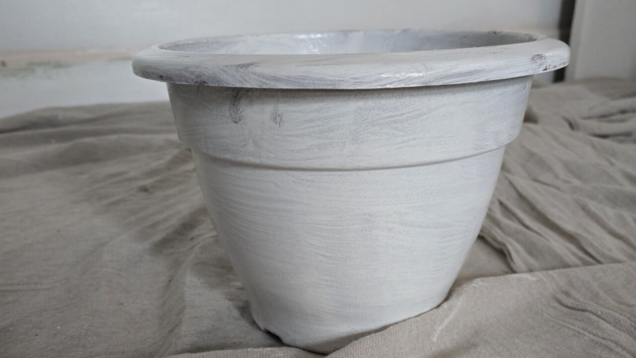 How to Make Plastic Look Like Stone - Decorator's forum UK