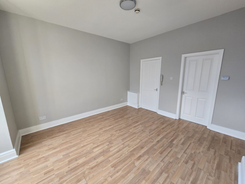 Glixtone Fungi-Shield Anti-Mould Paint Review - Decorator's forum UK