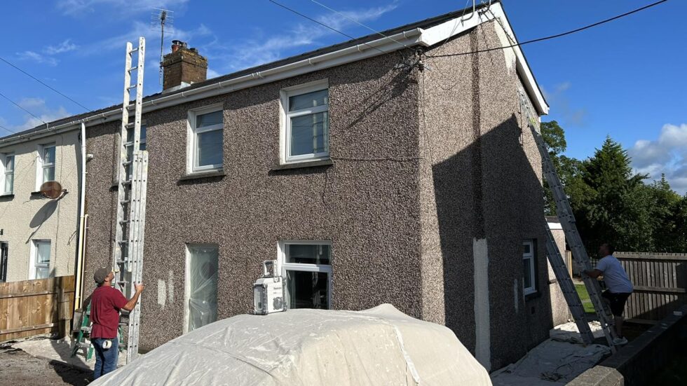 Painting Pebble Dash – A Full Guide - Decorator's forum UK
